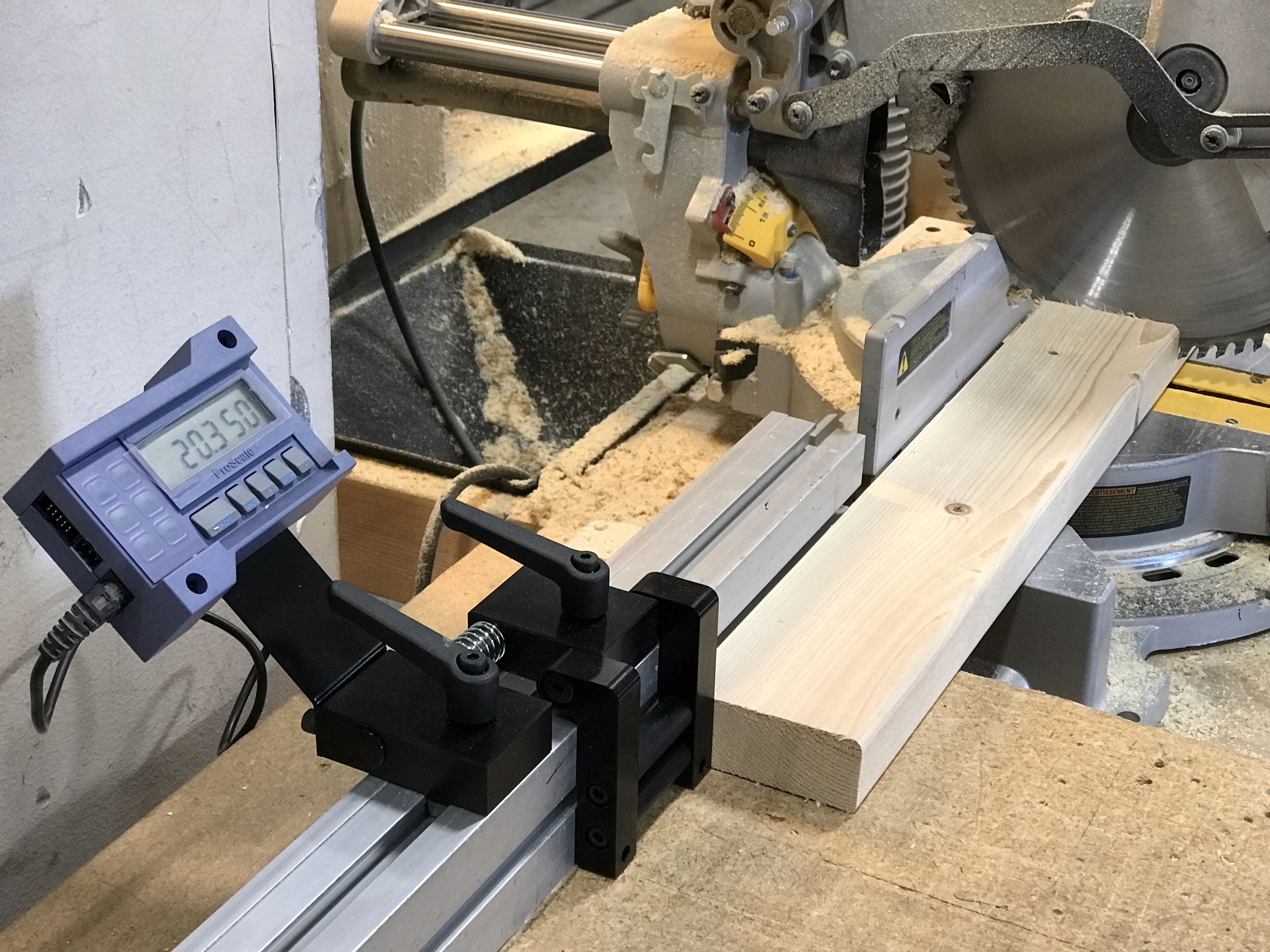 Digital Measuring Devices | Accurate Technology Inc.